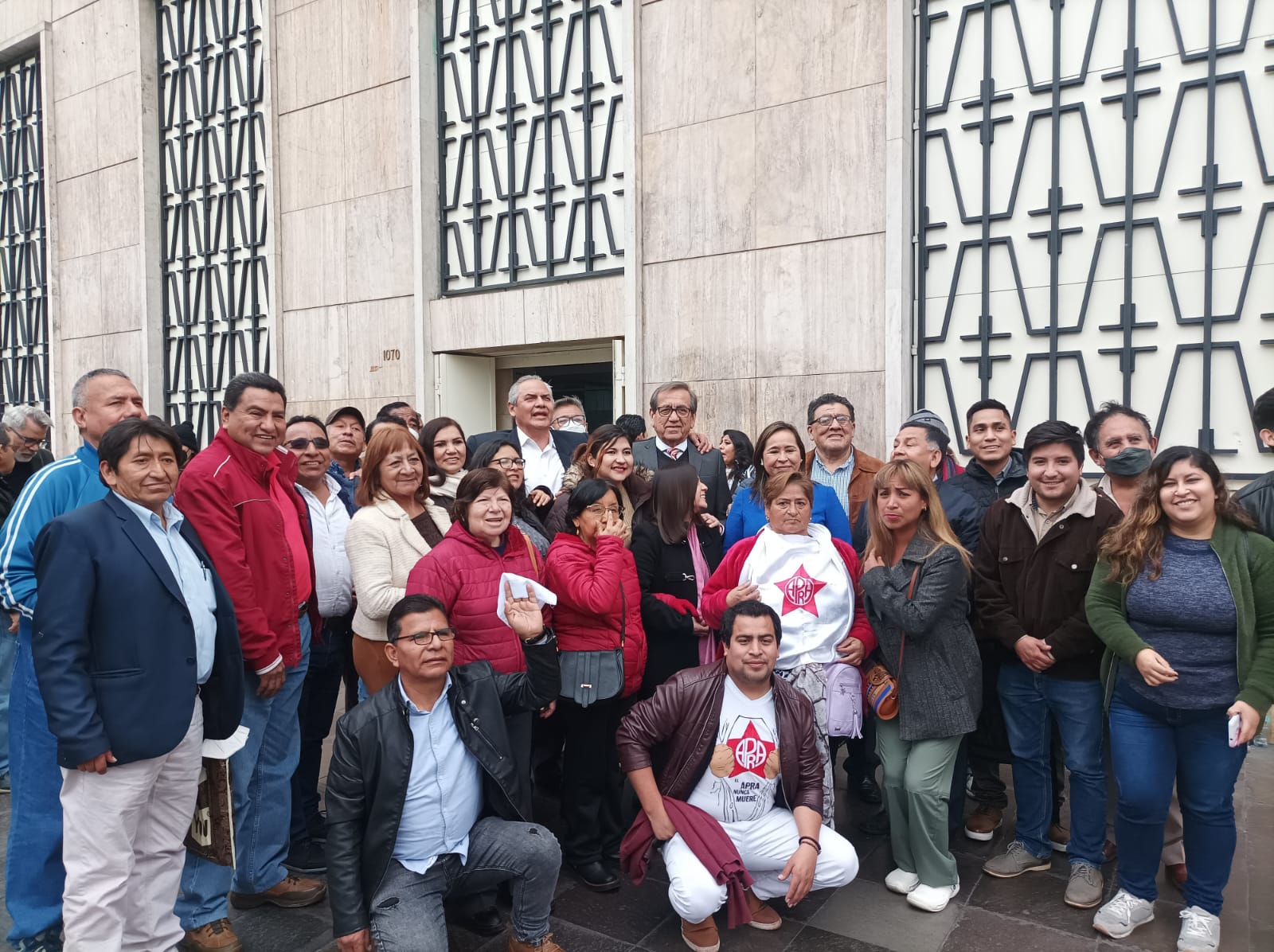 EL APRA VUELVE, OFICIALMENTE; SIEMPRE ESTÁ EN EL CORAZÓN DEL PUEBLO ...